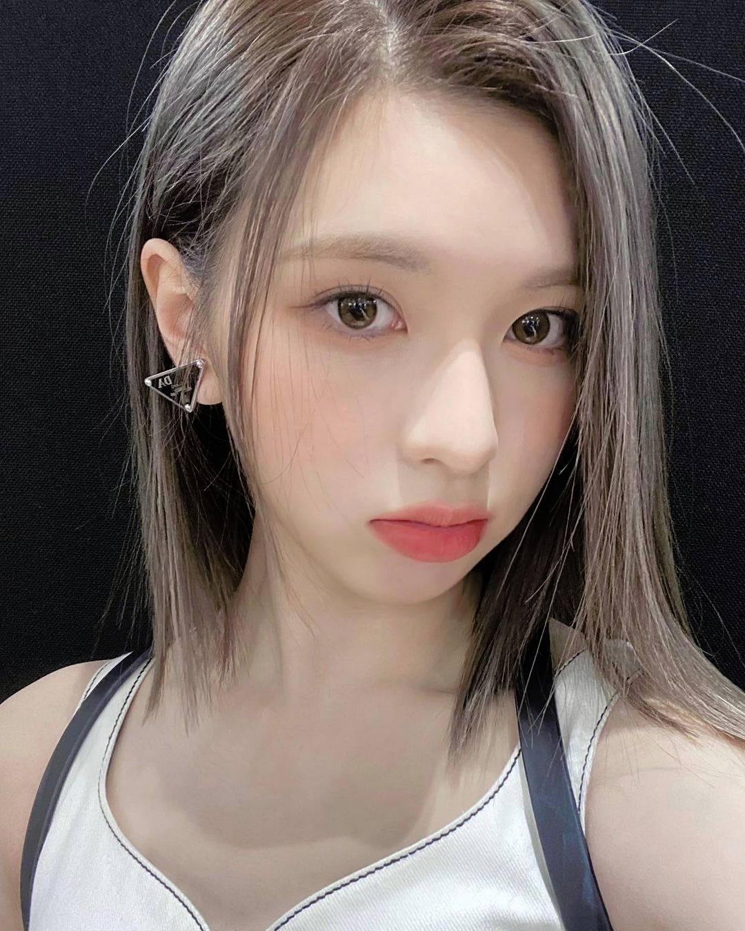 220303 NMIXX Instagram update - Precious BAE | Scrolller