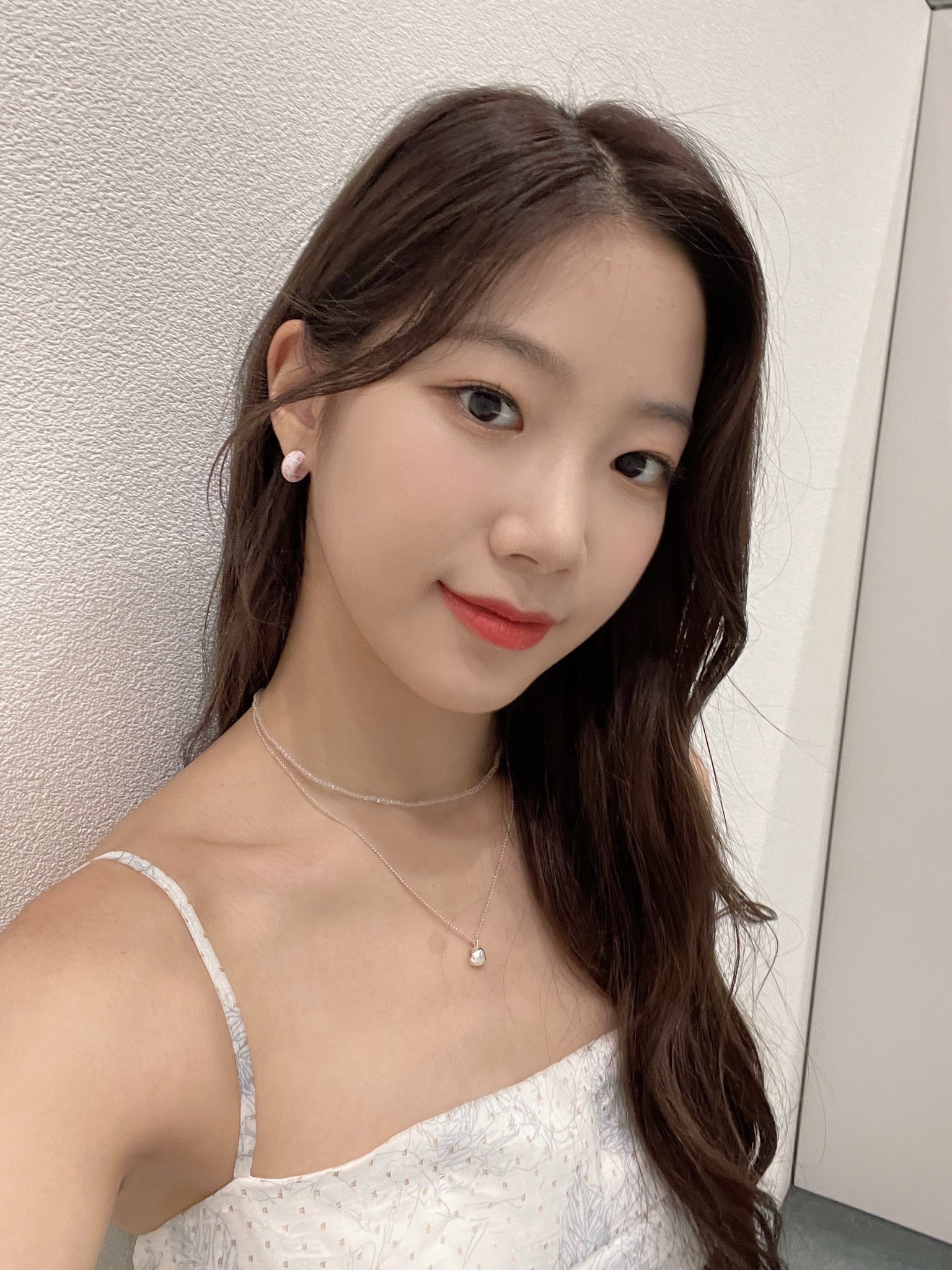 220712 IM_LESSERAFIM Twitter Update - Kazuha | Scrolller