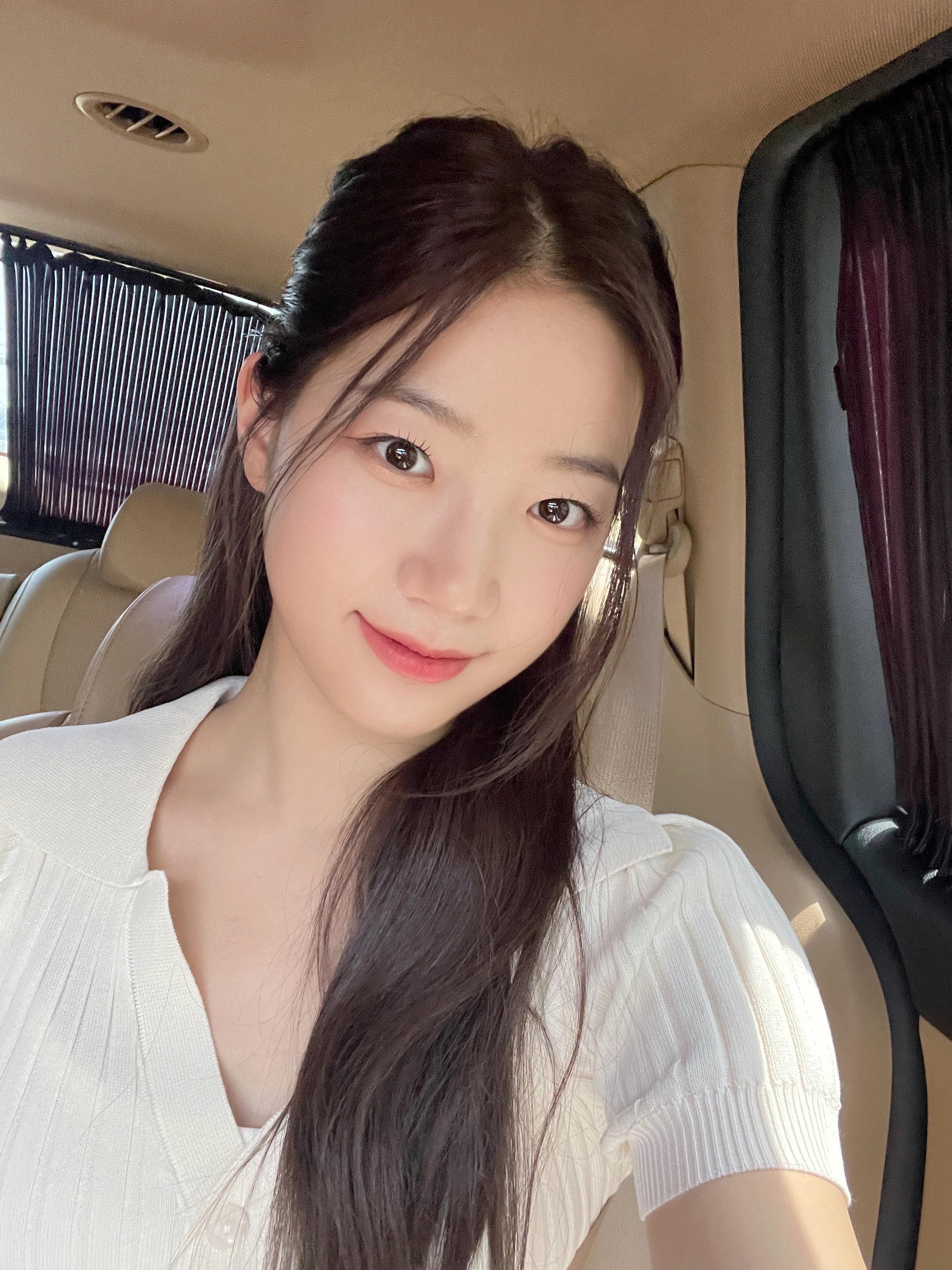 220902 Kazuha Weverse Update | Scrolller