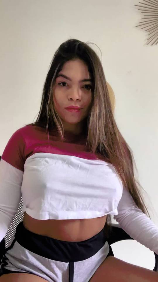 (24) That busty surprise 🤫 | Scrolller