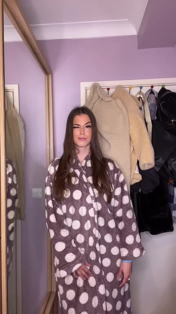 31 - Reveal Trimmed | Scrolller