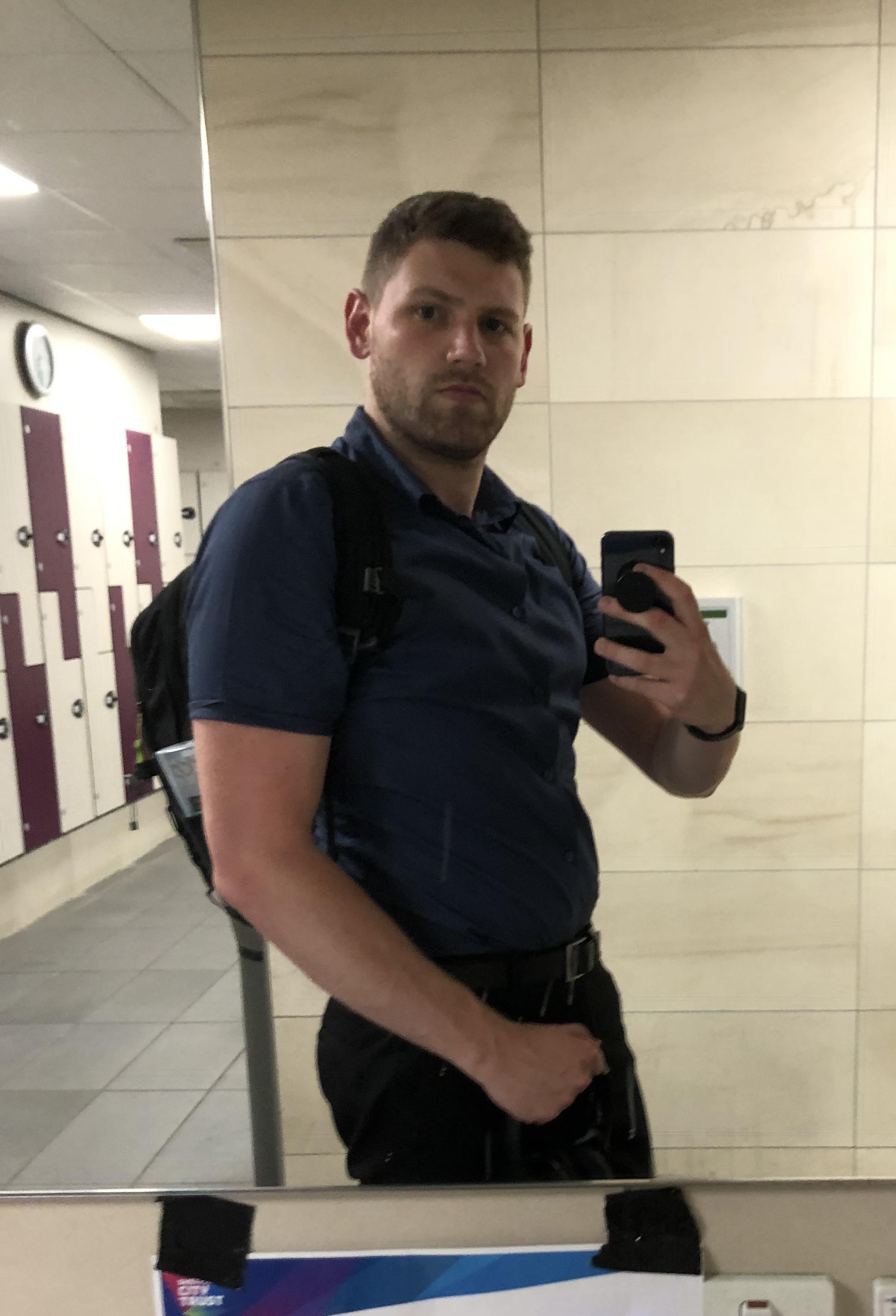32 M Stoned lad looking for poppers DILF! | Scrolller