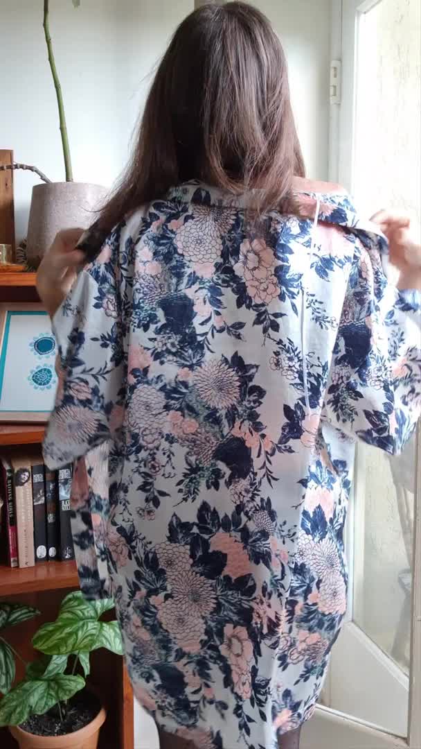 35, single Mama of 2. I love backwards shoulder rides 😏👅 | Scrolller