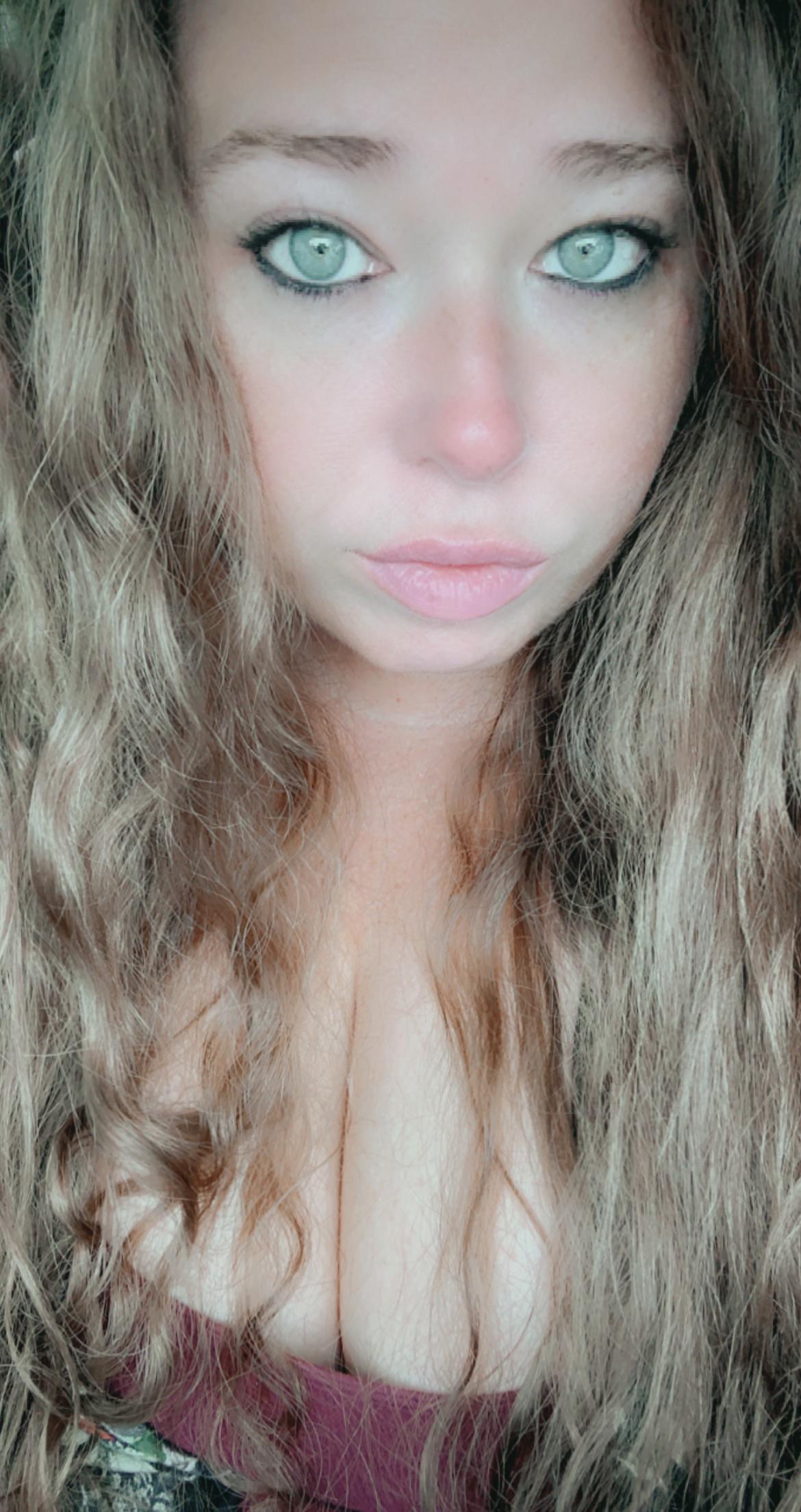 (36) My eyes are up here 😜 | Scrolller