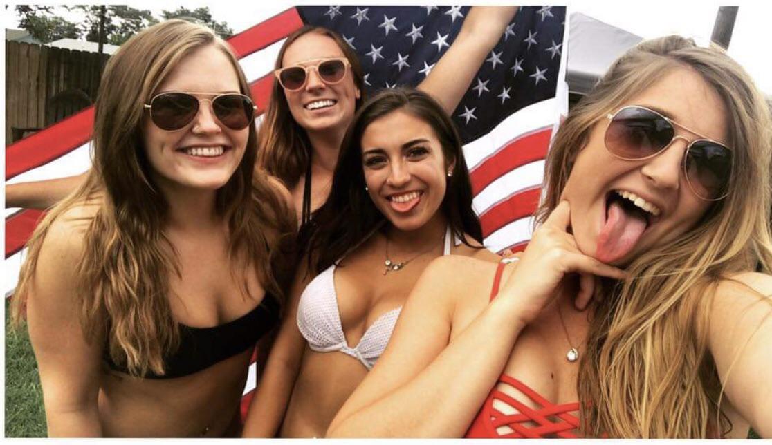 [4] Merica | Scrolller