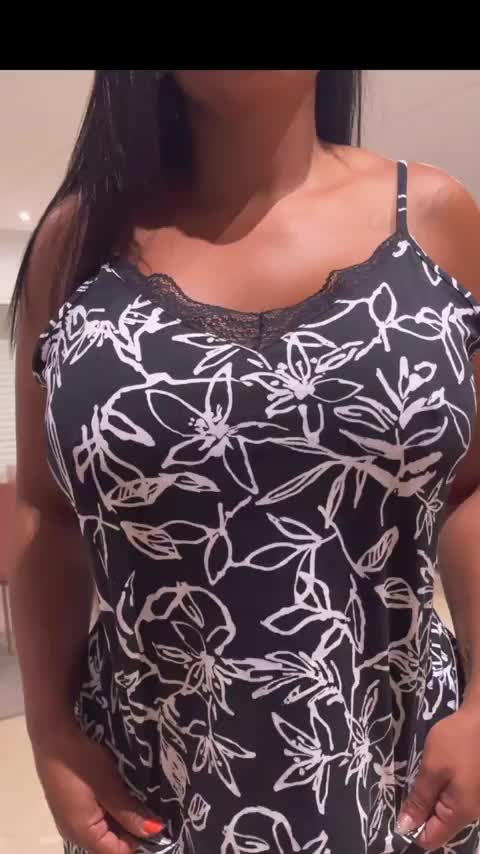 42yo but still love showing off my tits on internet. | Scrolller