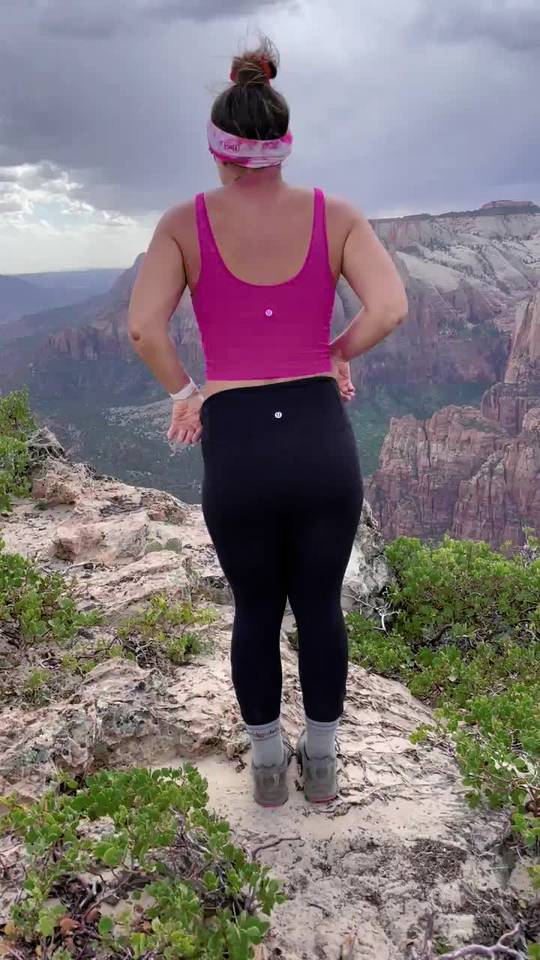 Science says 90% of men won’t notice the background | Scrolller