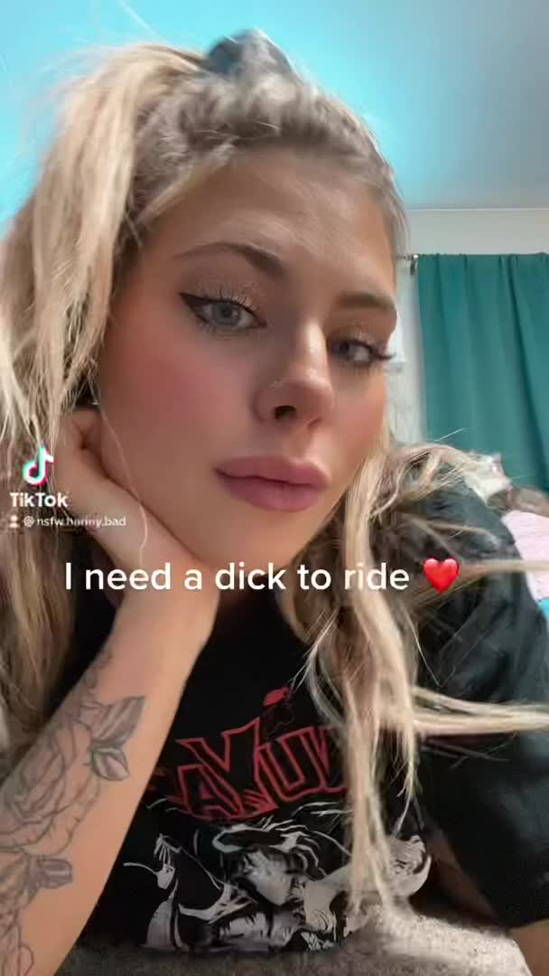 A loooong thick dick 😏 | Scrolller