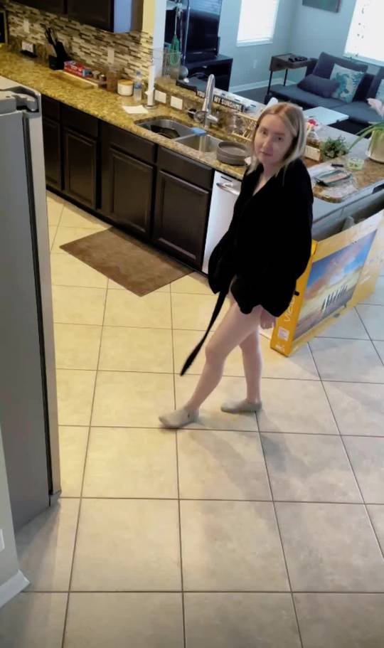 a reluctant show | Scrolller