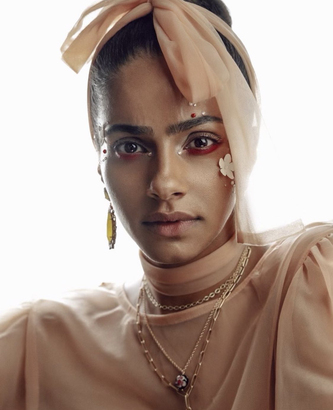 Absolute Queen | Scrolller