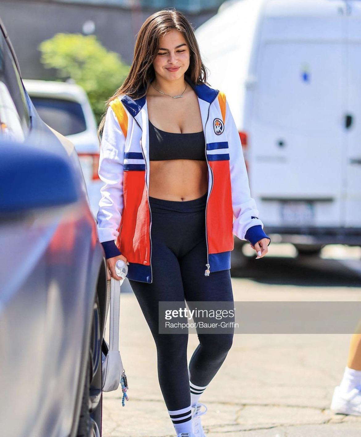 Addison Rae Scrolller