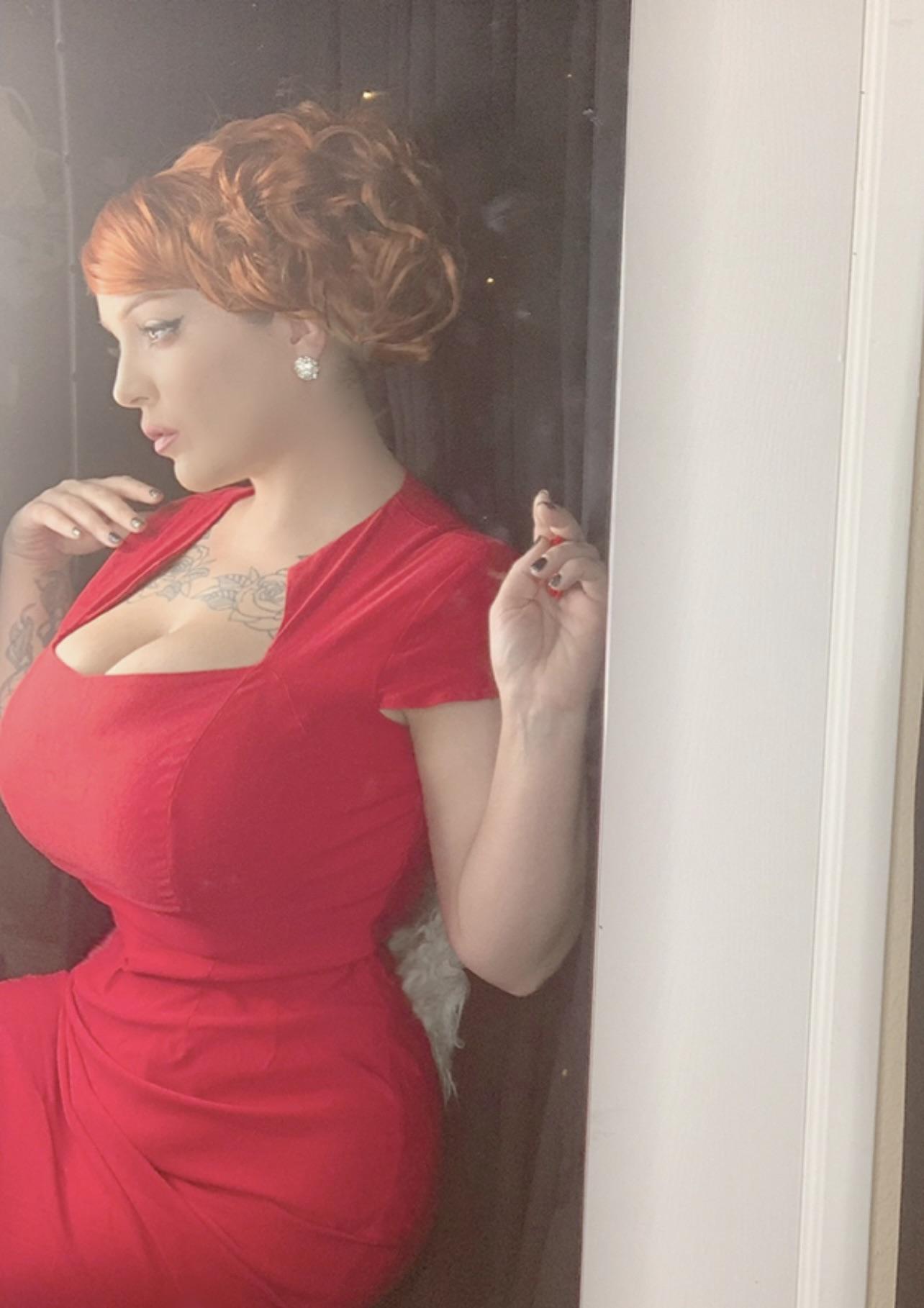 Admiring them | Scrolller