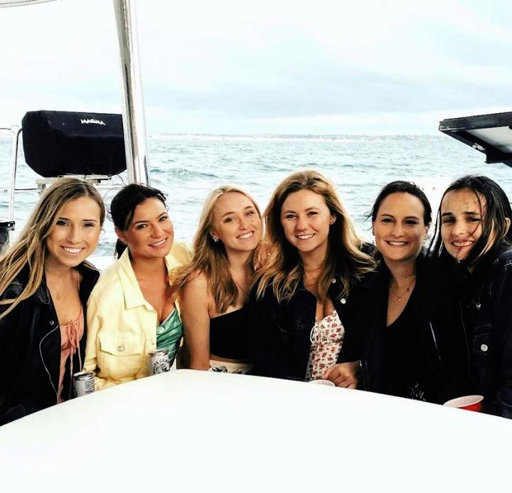 All aboard | Scrolller