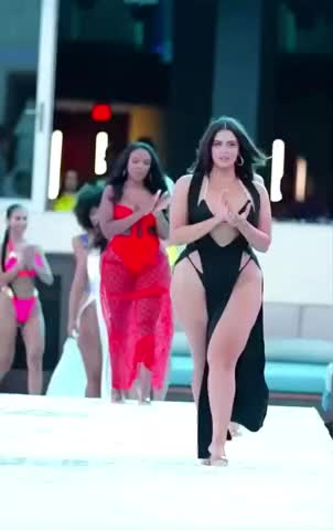 All at once | Scrolller