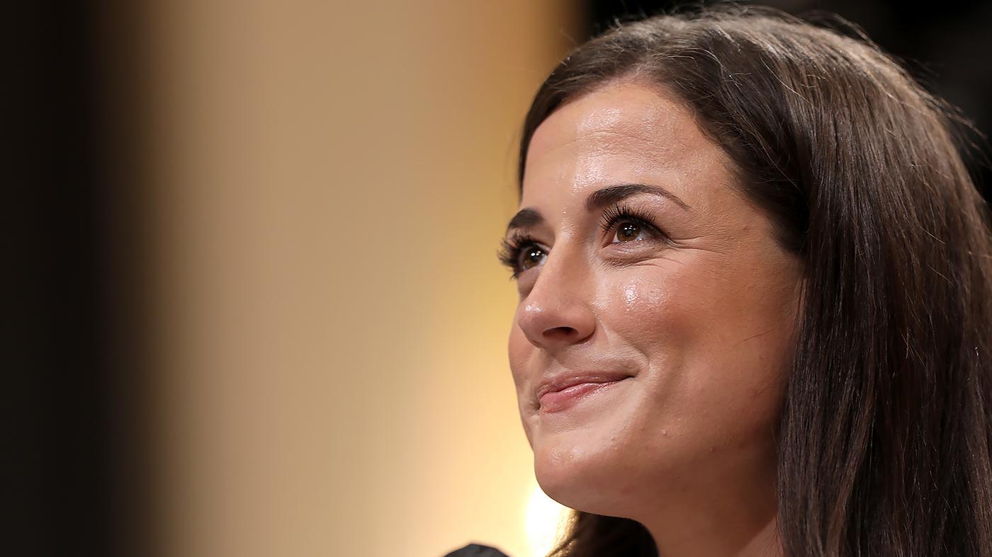 All I want is a blowjob from Cassidy Hutchinson | Scrolller