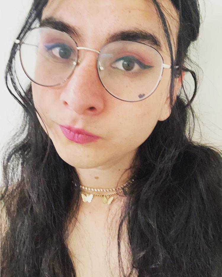 All I want is too kiss some cuties… Is that too much to ask? | Scrolller