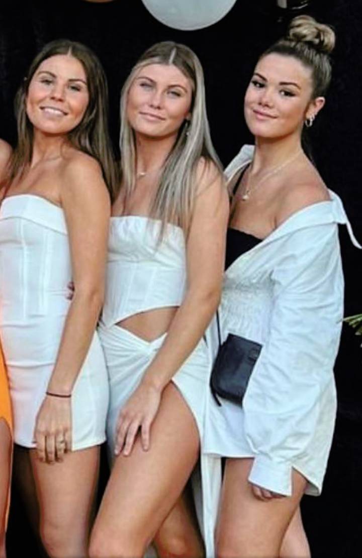 All white | Scrolller