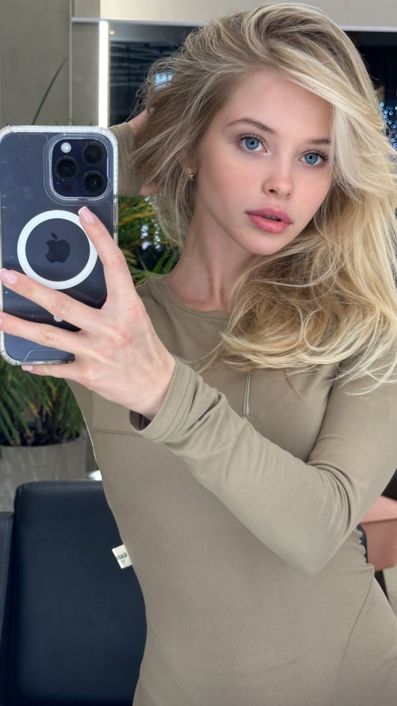 Alla Bruletova [2022-12-03] | Scrolller