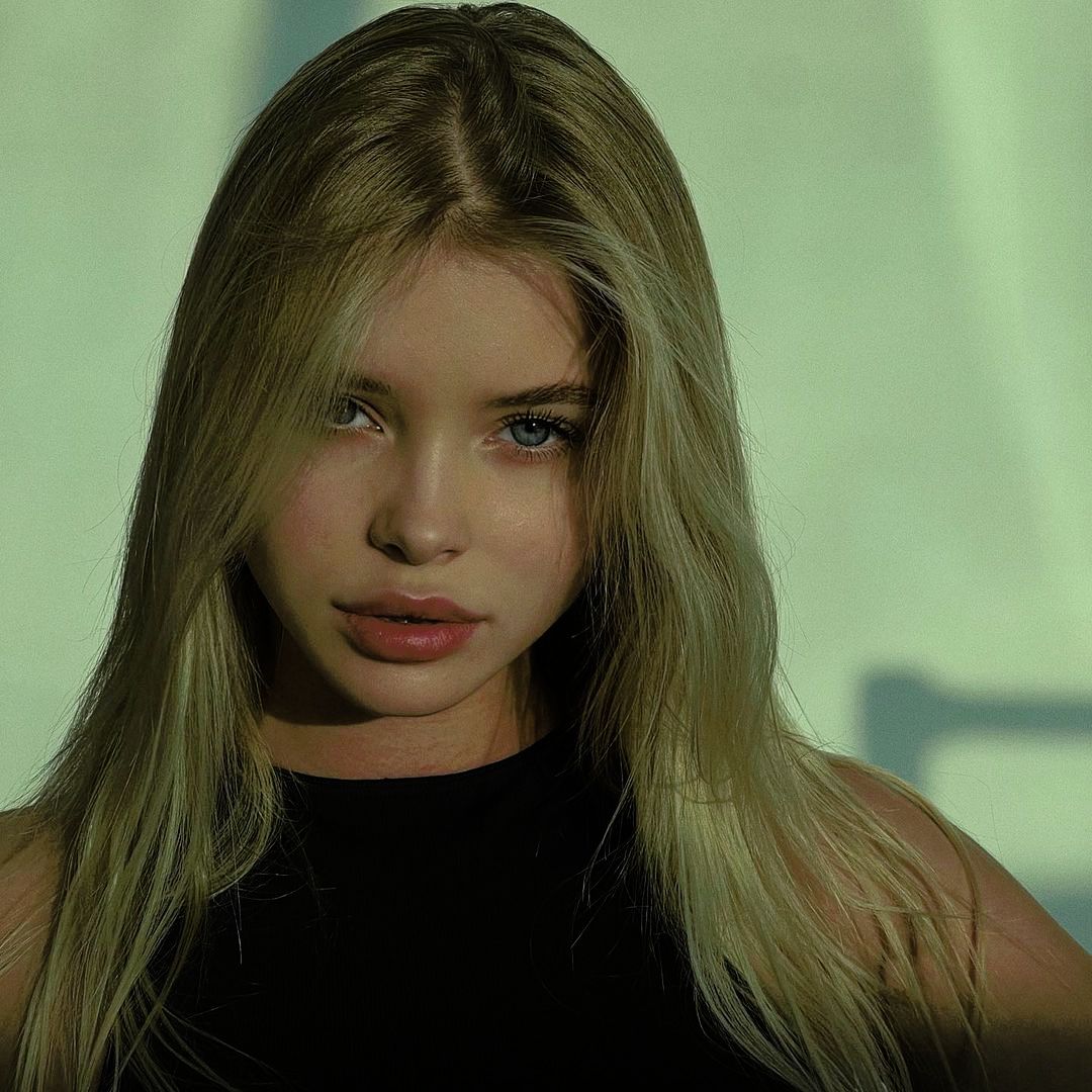 Alla Bruletova | Scrolller