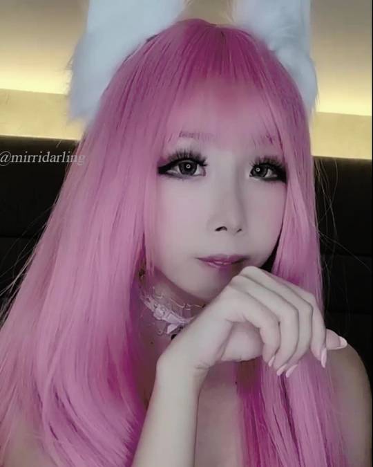 Am I A Good Girl Scrolller