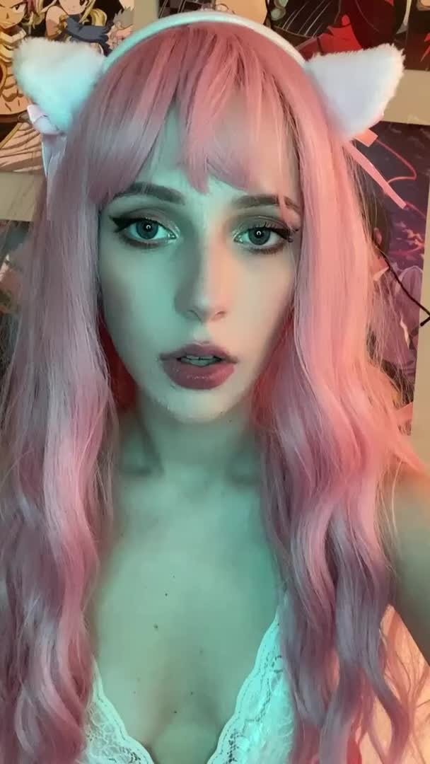 Am I a pretty slut? | Scrolller