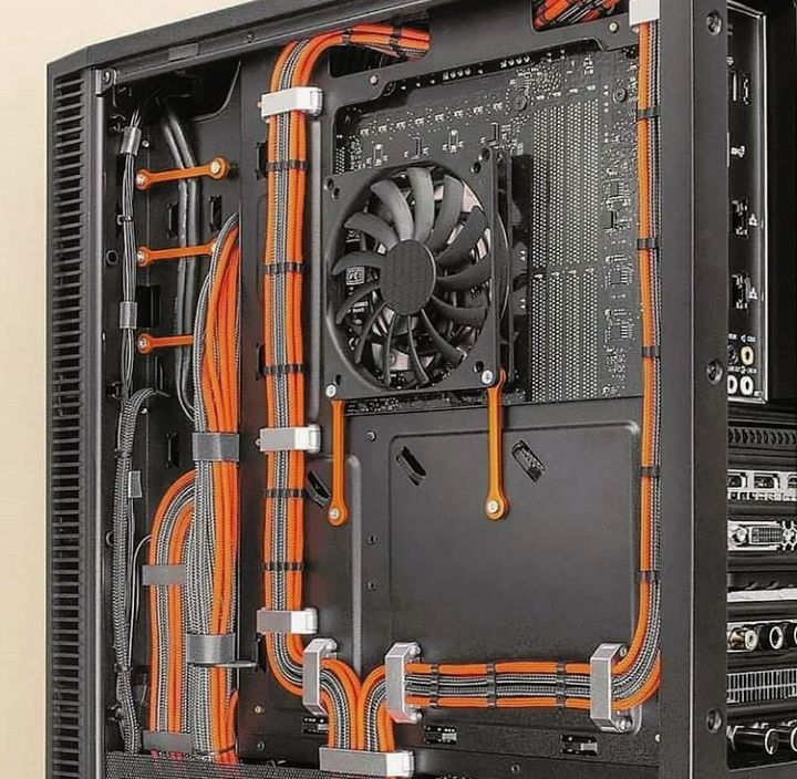 Amazing Cable Management | Scrolller