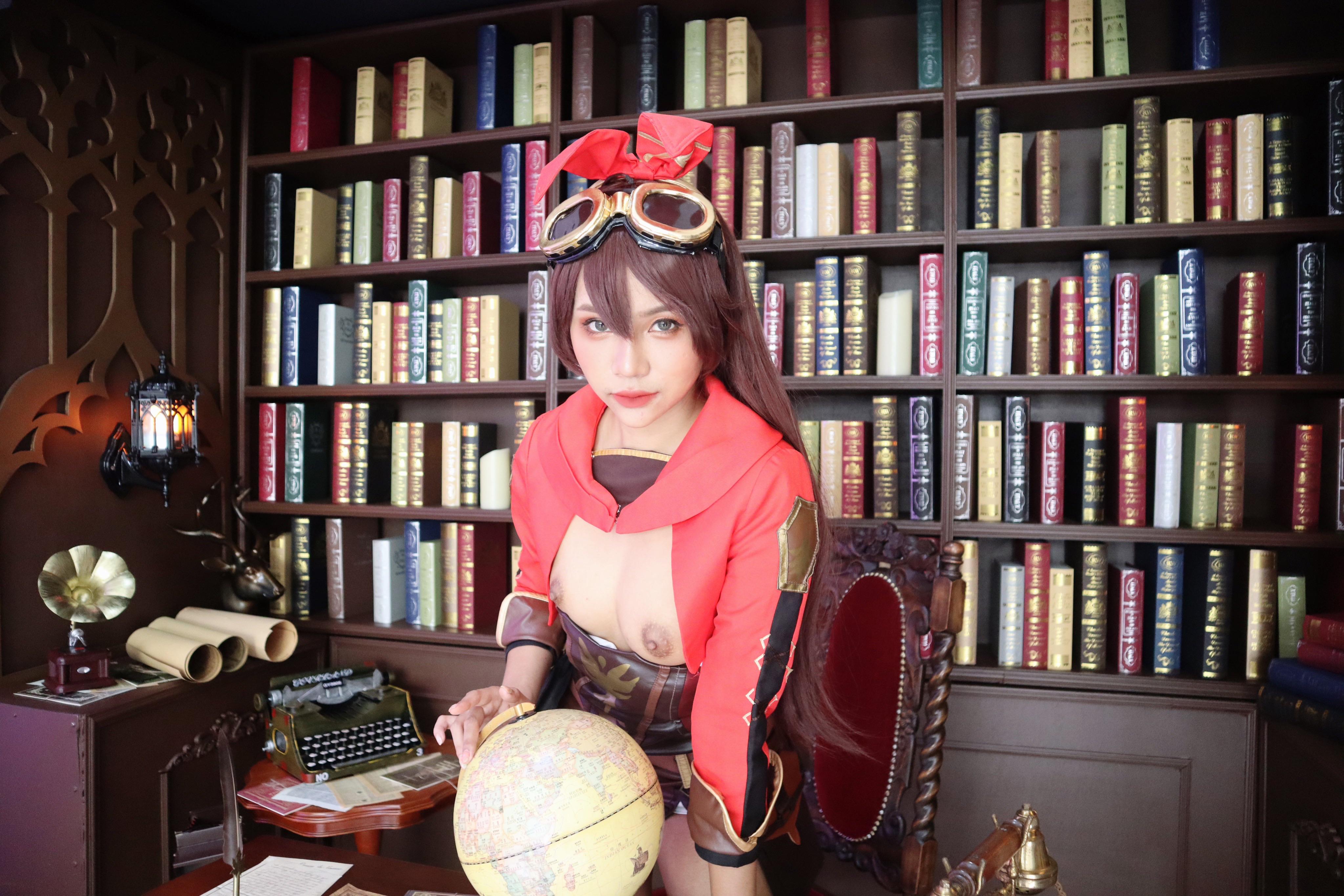 AMBER cosplay | Scrolller