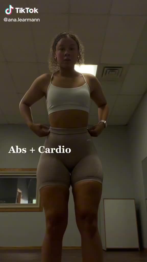 Ana with the dream booty 🔥 | Scrolller