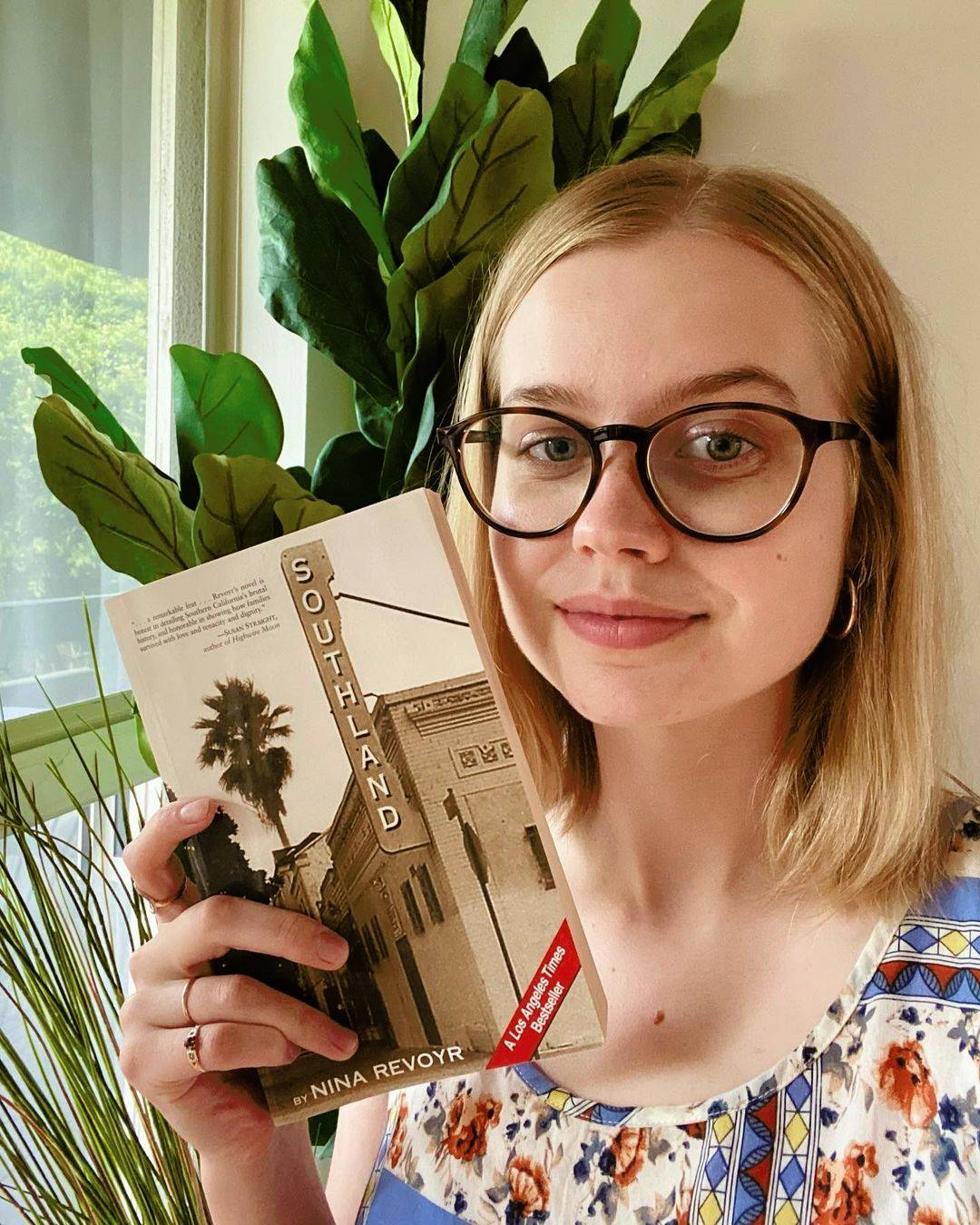 Angourie loves reading | Scrolller