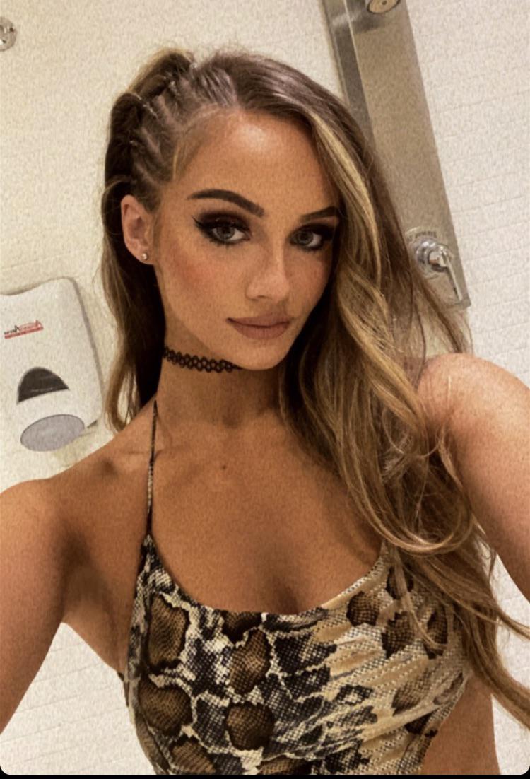 Anna Jay | Scrolller