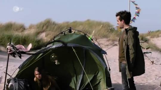 [Topless] [Bush] Anna-Lena Schwing & some extras - Nord Nord Mord S1E11 (2020) | Scrolller