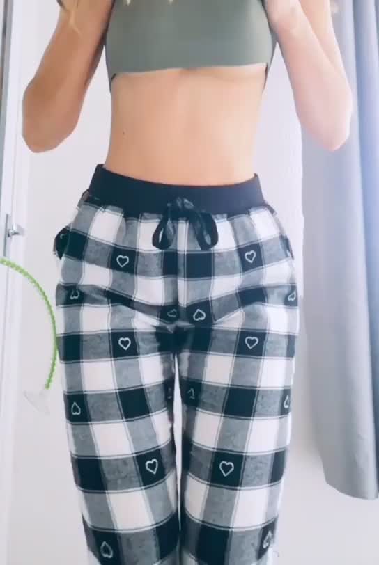 Any bwc willing to try my little body? | Scrolller