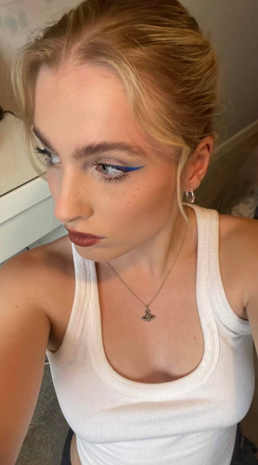 any dom femboys into cis girls and femboy cuck boyfriends ? :) | Scrolller