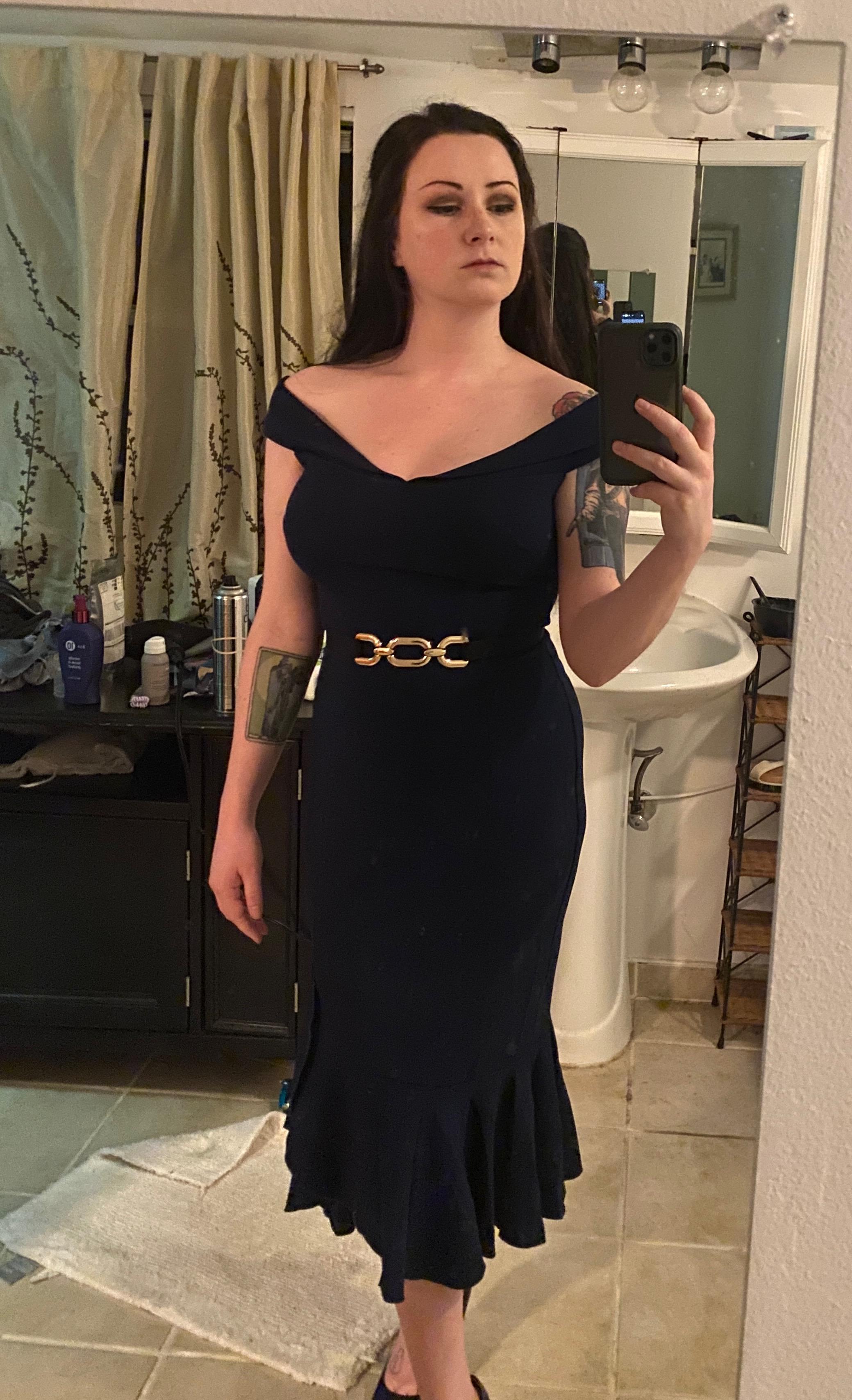 Any interest in my size queen fiancée? | Scrolller