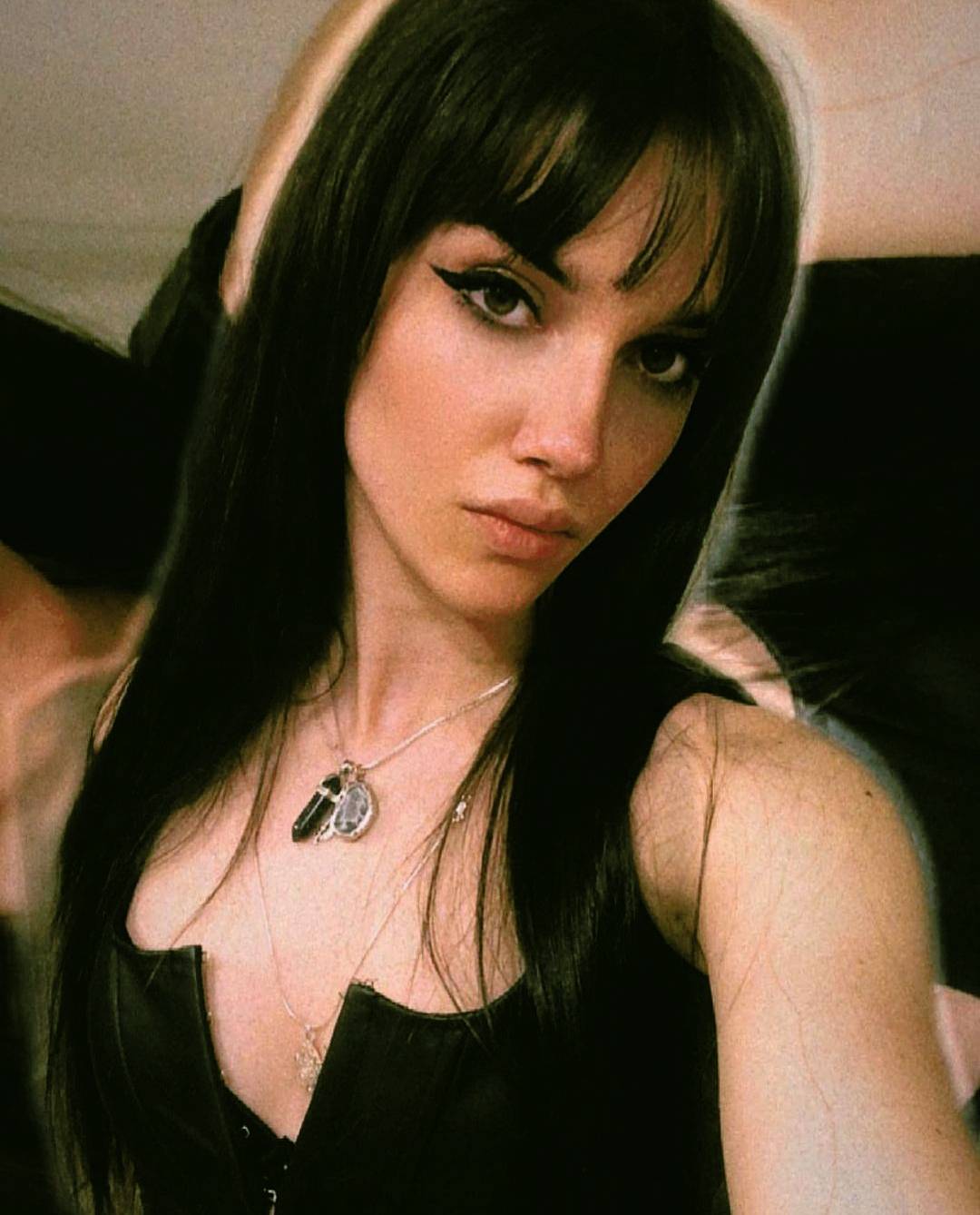 Anybody wanna degrade her with me? dm | Scrolller