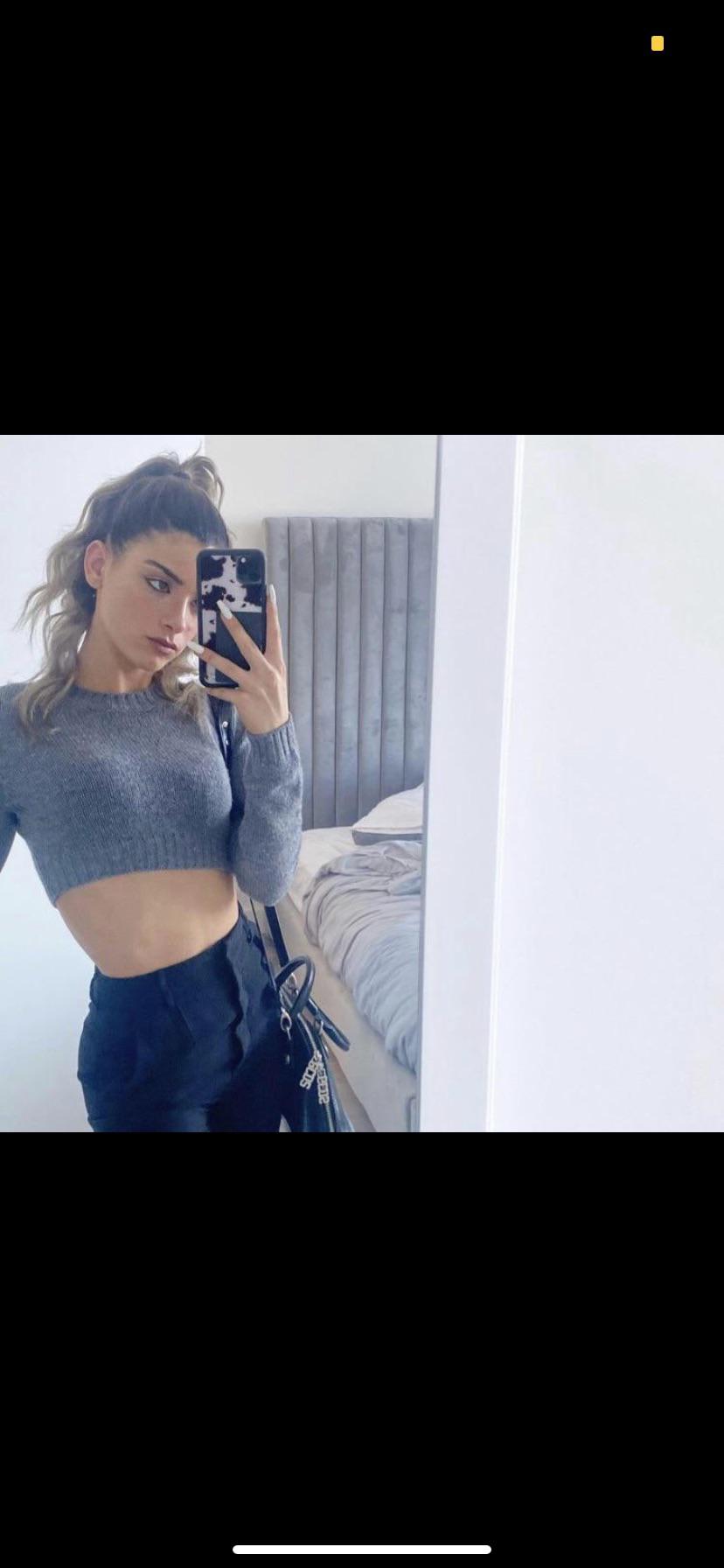 Anyone wanna be my big sis Dixie Damelio in a role play | Scrolller