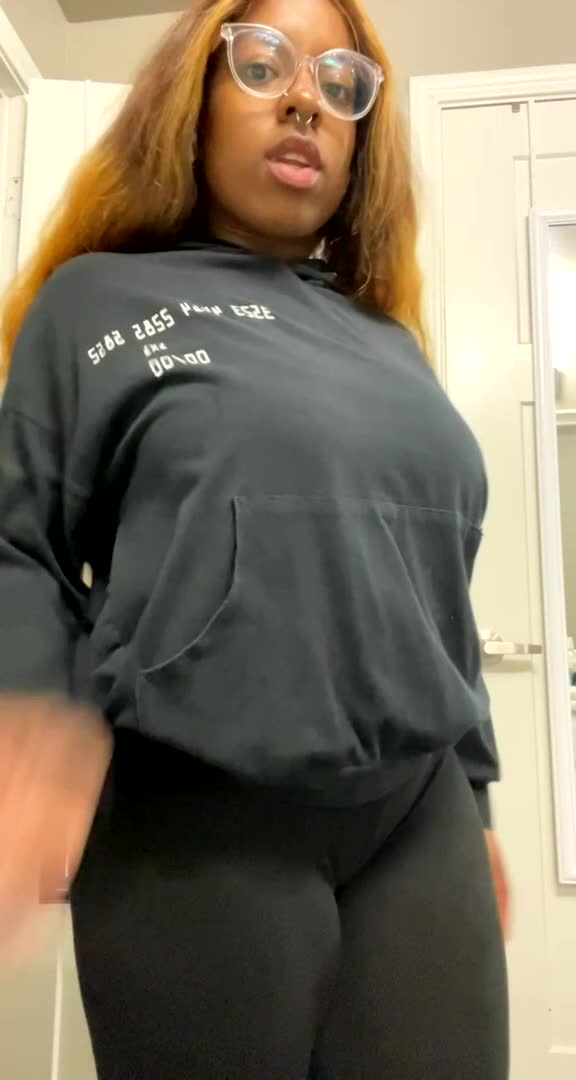 Are My Boobs Too Big Scrolller