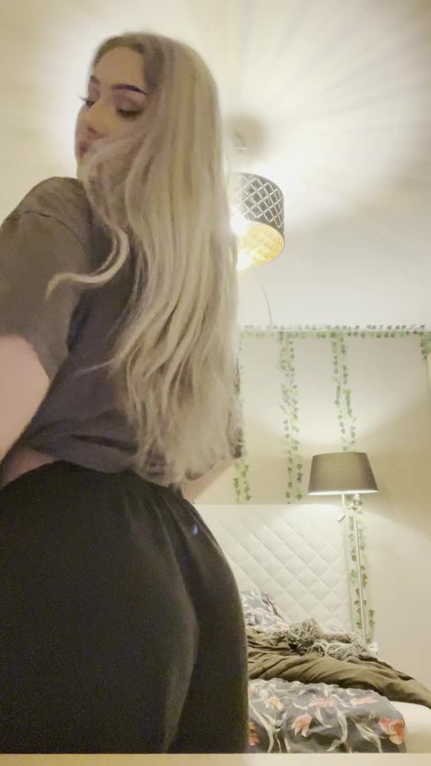 Are you hungry enough to get through these cheeks | Scrolller