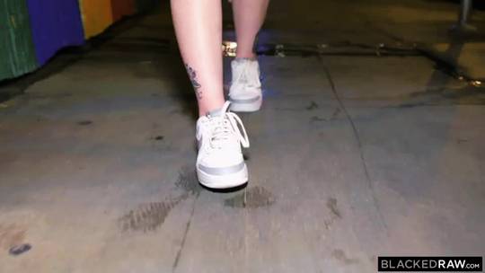 Aria Gets Blacked | Scrolller