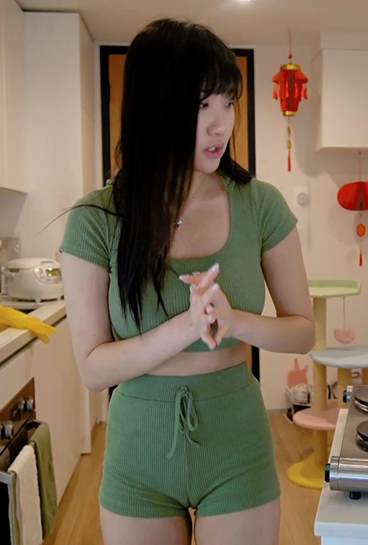 AriaSaki Camel toe | Scrolller