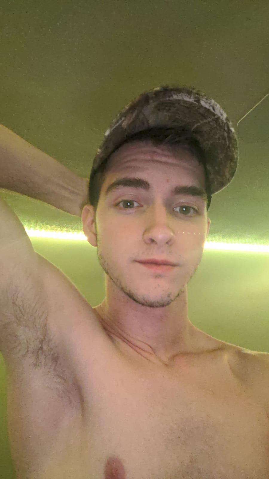 Armpit fetish? | Scrolller