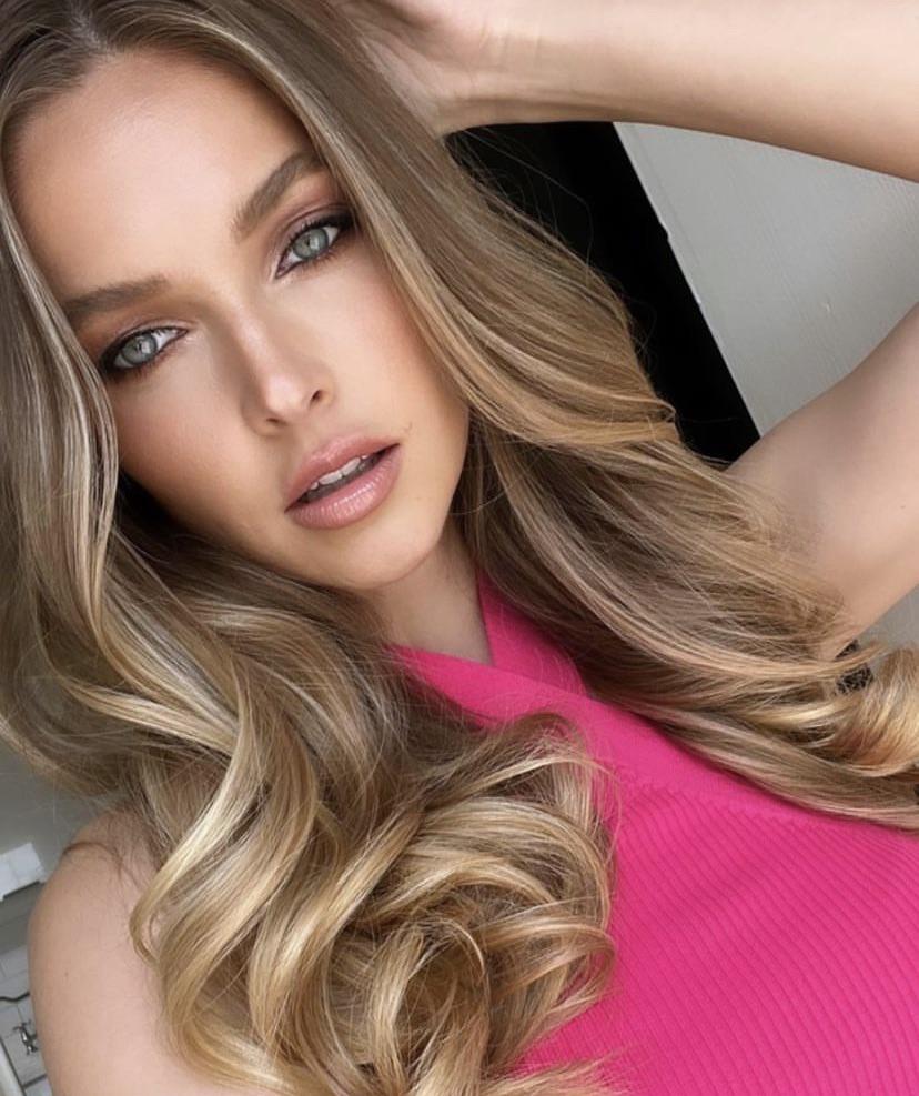 Ashley Smouter | Scrolller