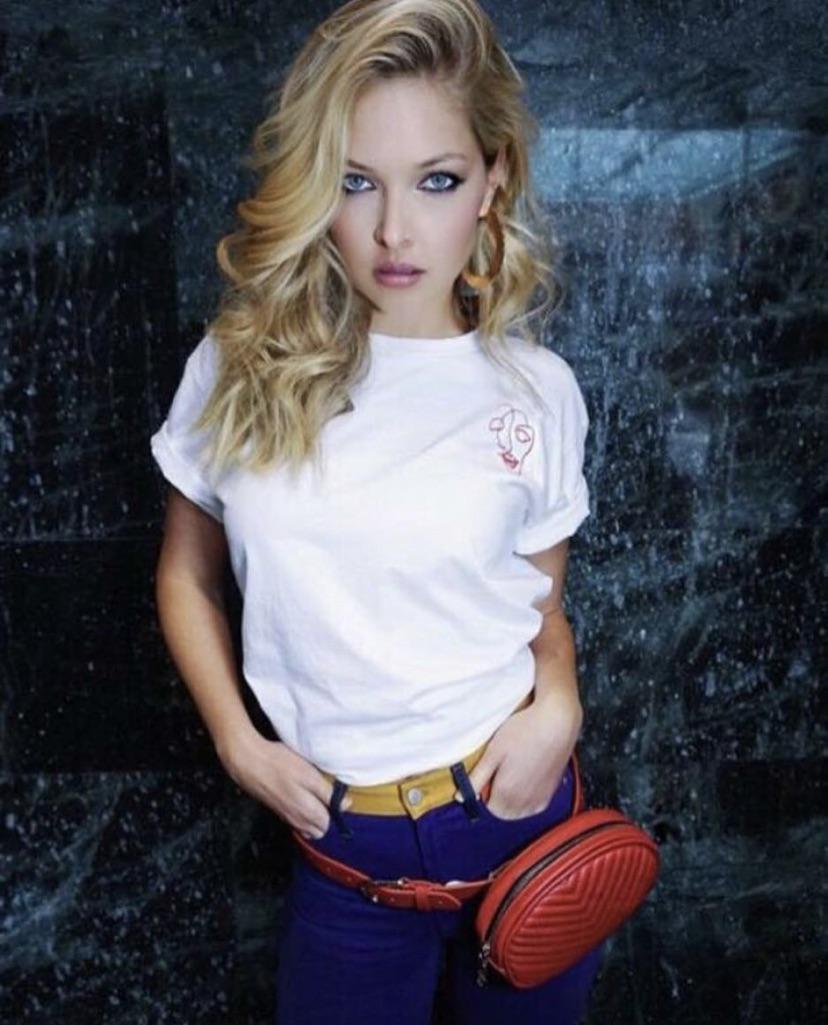 Ashley Smouter | Scrolller