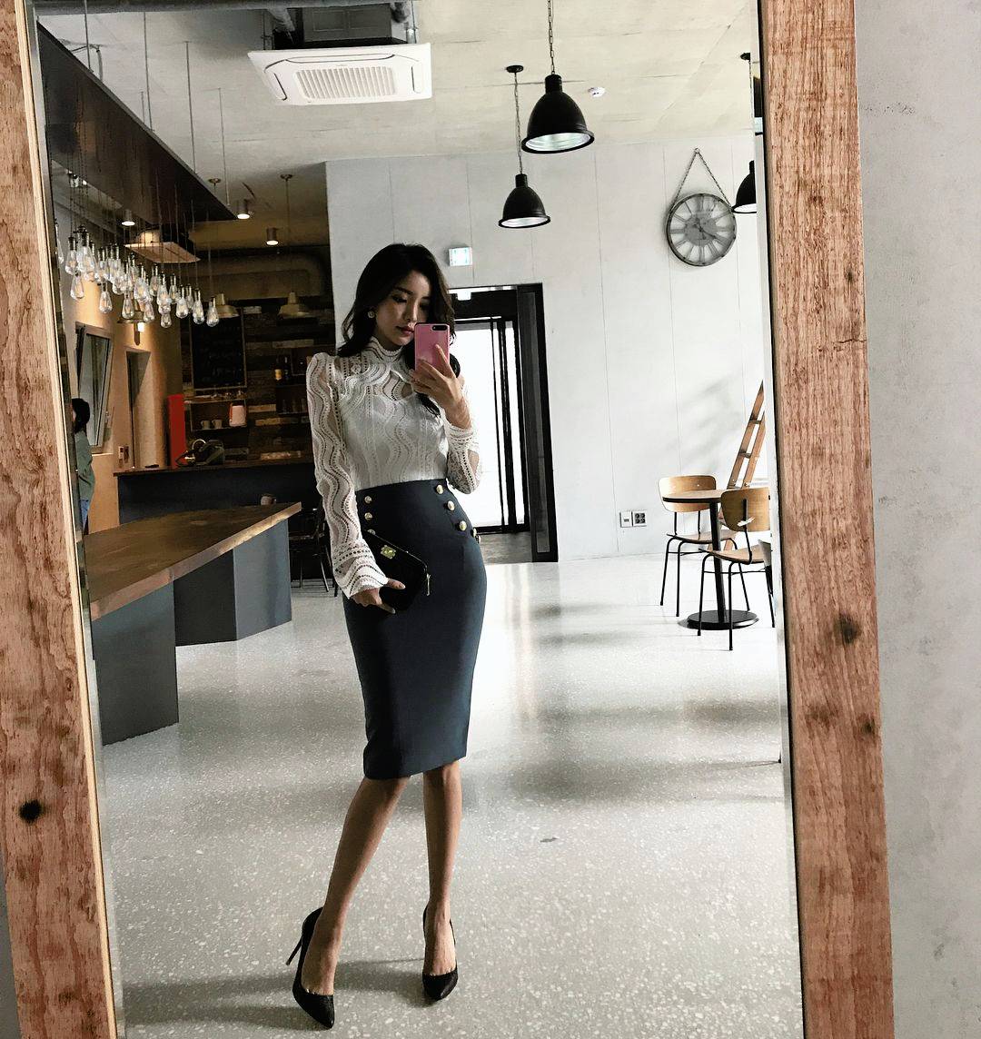 Asian lady in pencil skirt | Scrolller