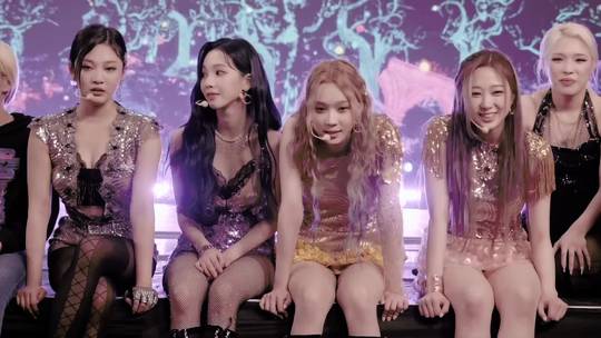 Assuming the "good girl" position🐰 | Scrolller