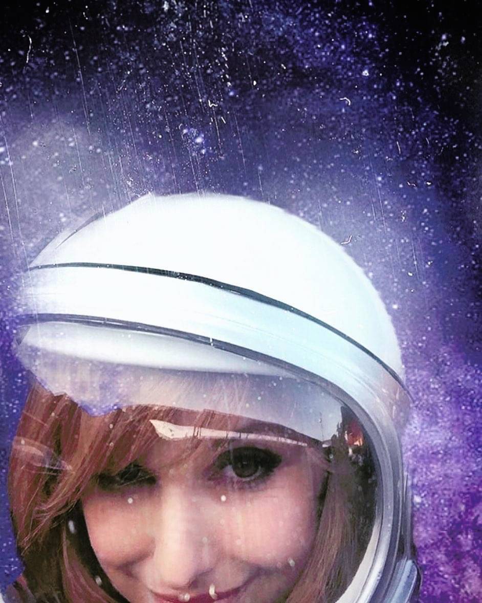 Astro traveler. | Scrolller