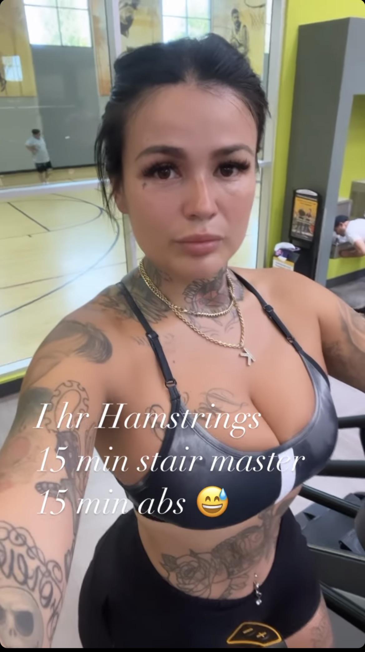 At the gym | Scrolller