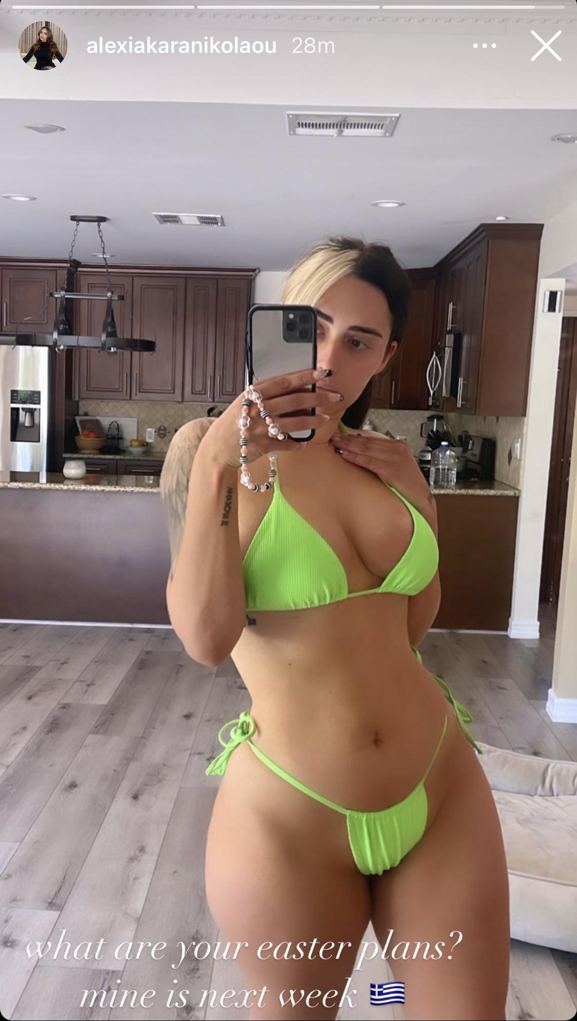 Aunty Alexia giving her boys a show | Scrolller