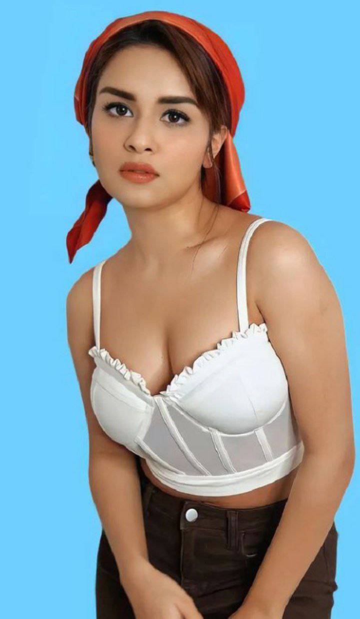 Avneet Kaur | Scrolller