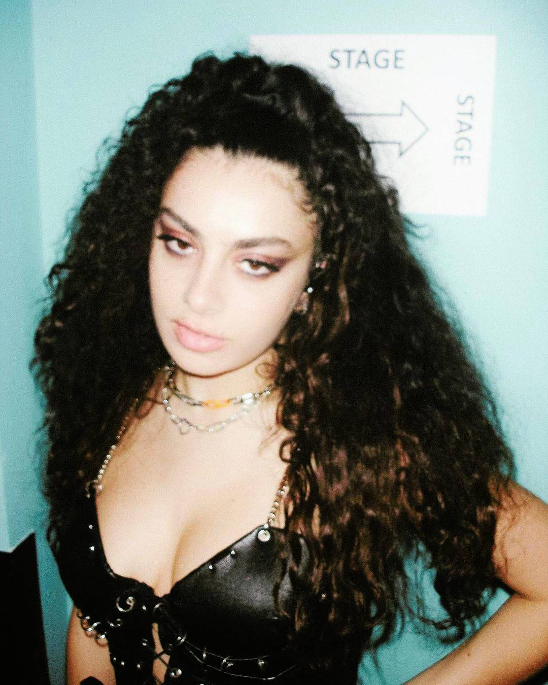 Backstage | Scrolller